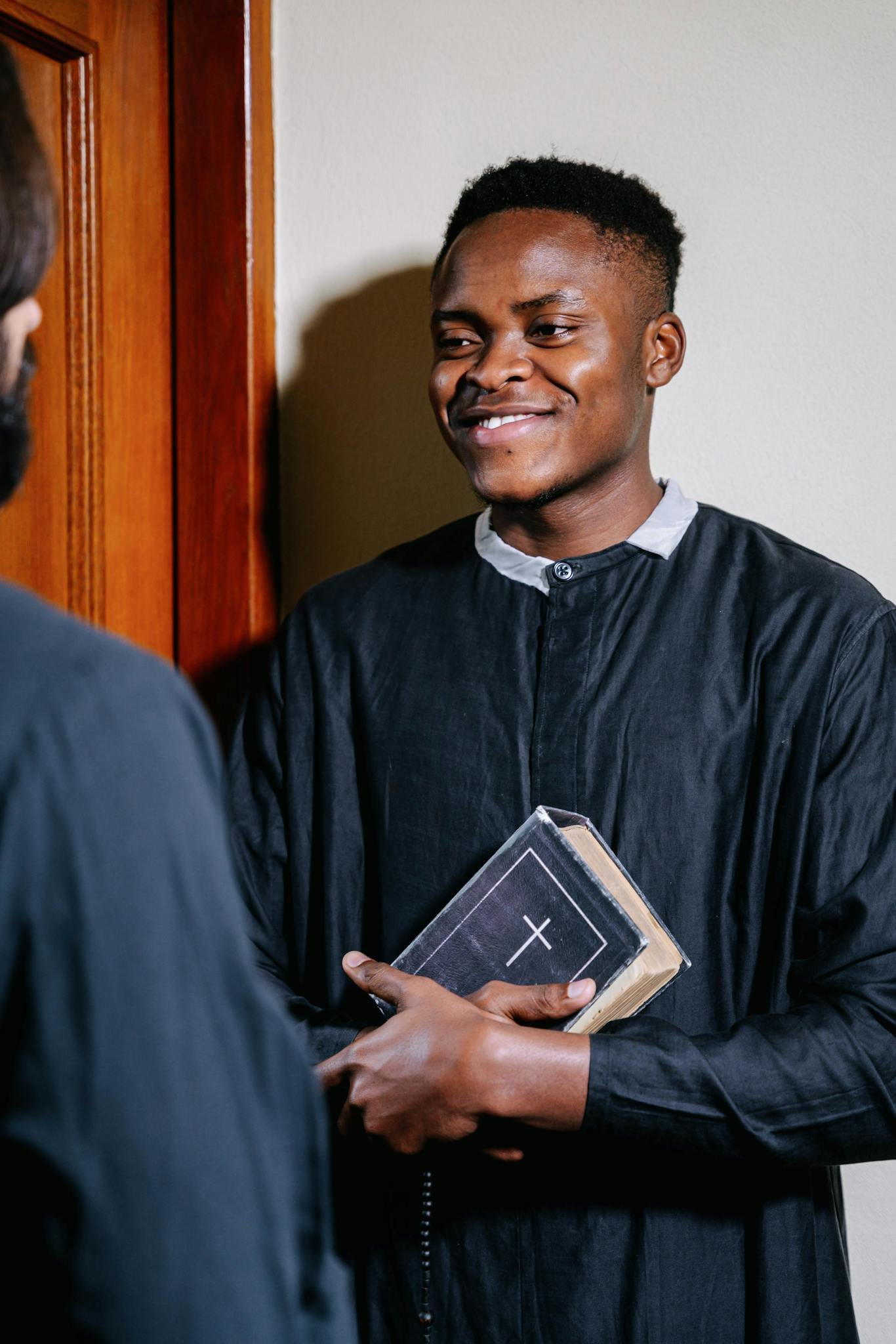 What Is A Cantor In The Catholic Church? Role And Qualification